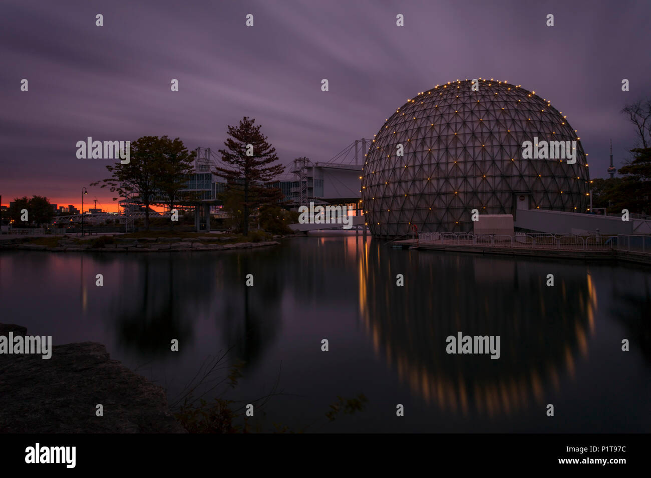 Cinesphere hi-res stock photography and images - Alamy