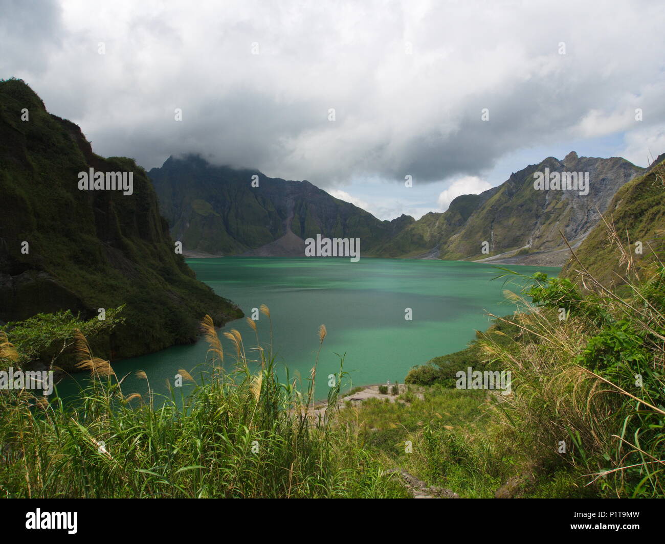 Mount pinatubo eruption hi-res stock photography and images - Alamy