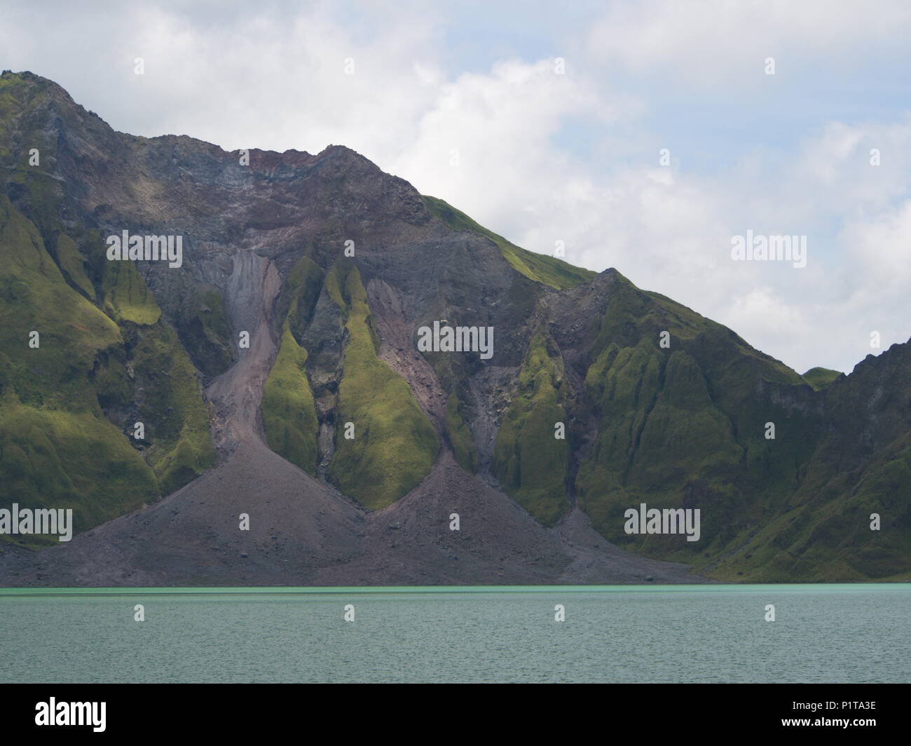 Mount pinatubo eruption hi-res stock photography and images - Alamy