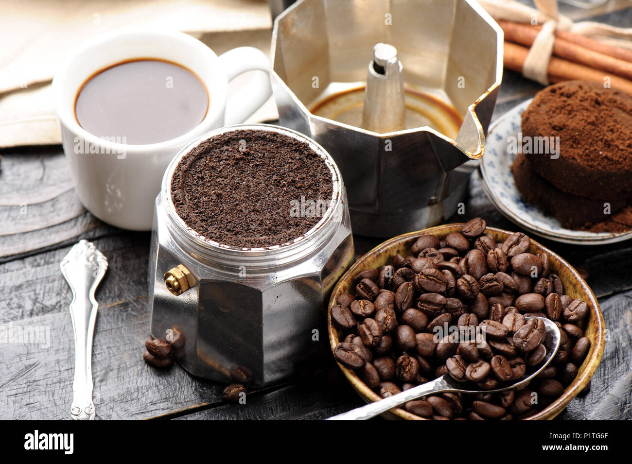 Ground coffee in moka hi-res stock photography and images - Alamy