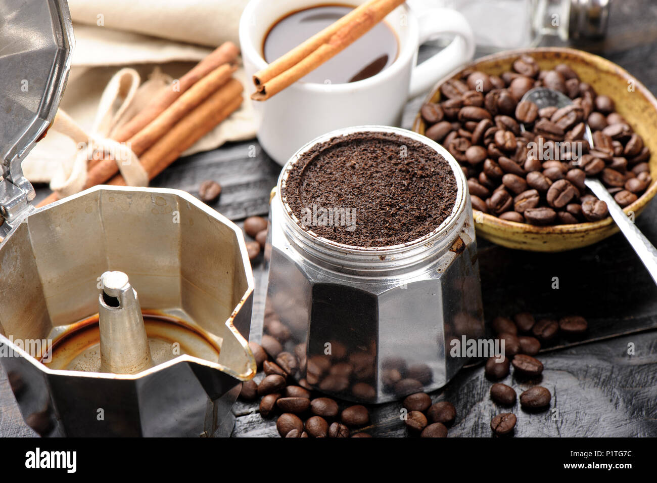 Ground coffee in moka hi-res stock photography and images - Alamy