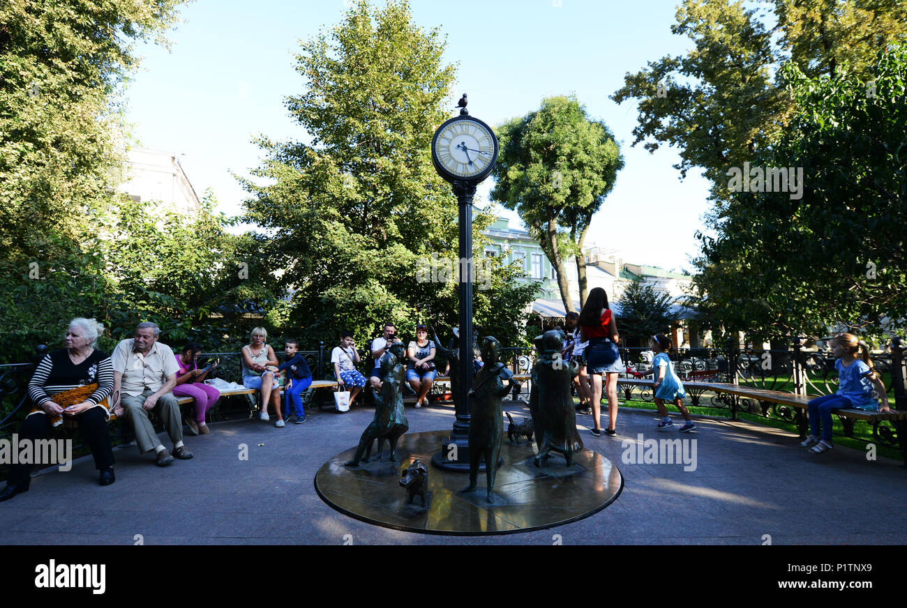 Time monument hi-res stock photography and images - Alamy