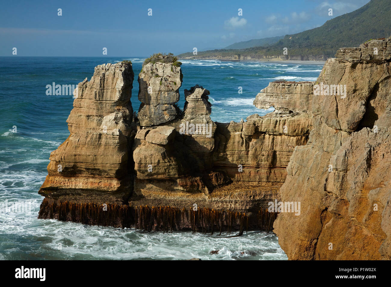 Coastal rock formations hi-res stock photography and images - Alamy