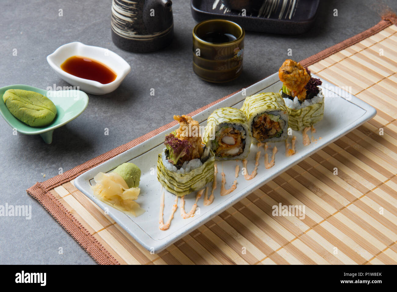 Soft shell crab roll sushi Stock Photo - Alamy