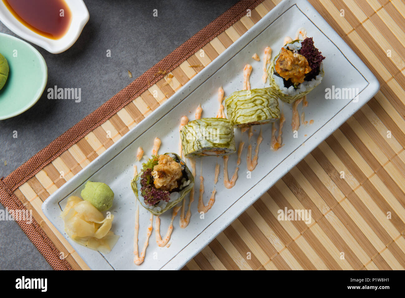 Soft shell crab roll sushi Stock Photo - Alamy