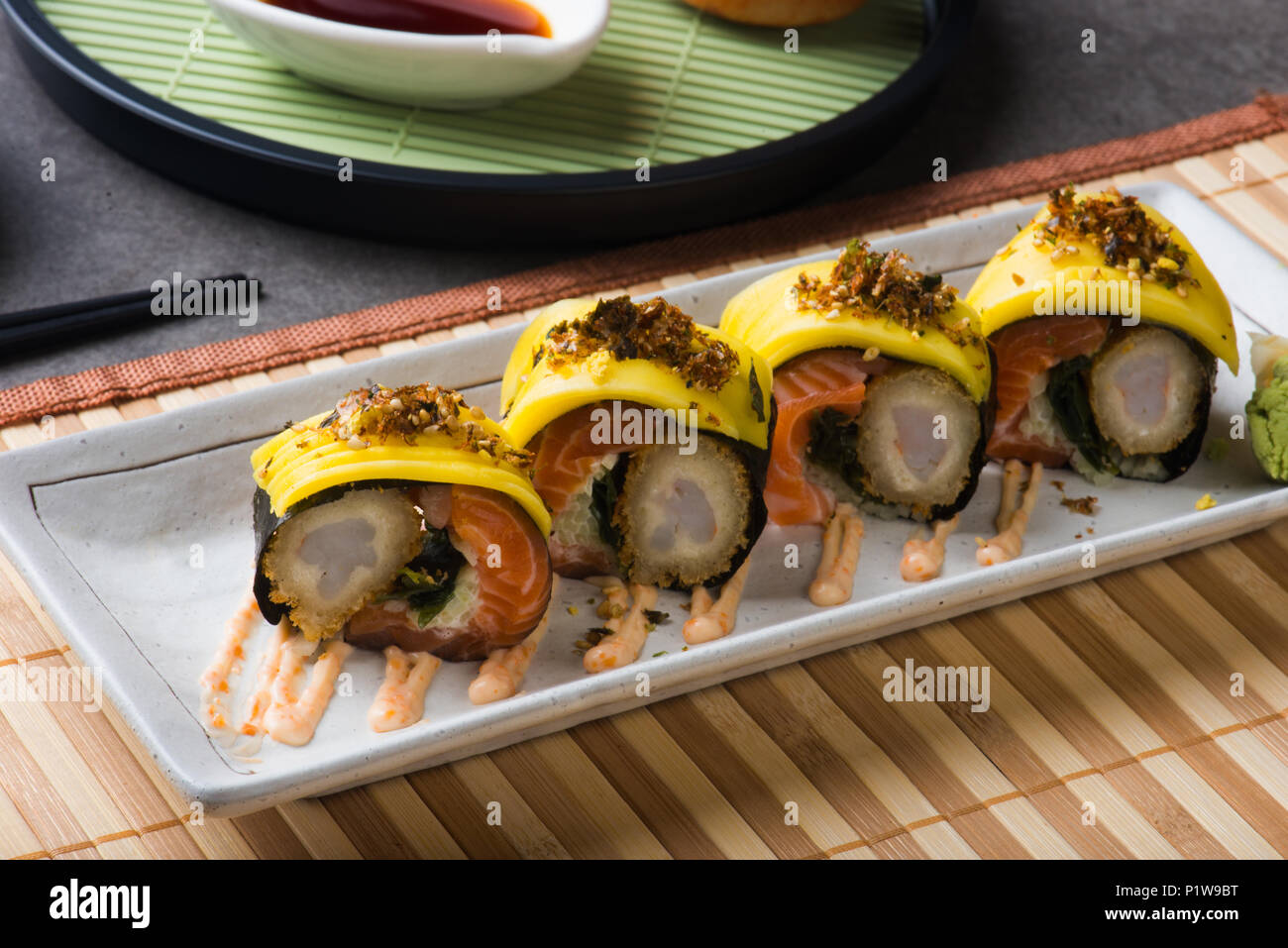 salmon mango roll sushi Stock Photo - Alamy