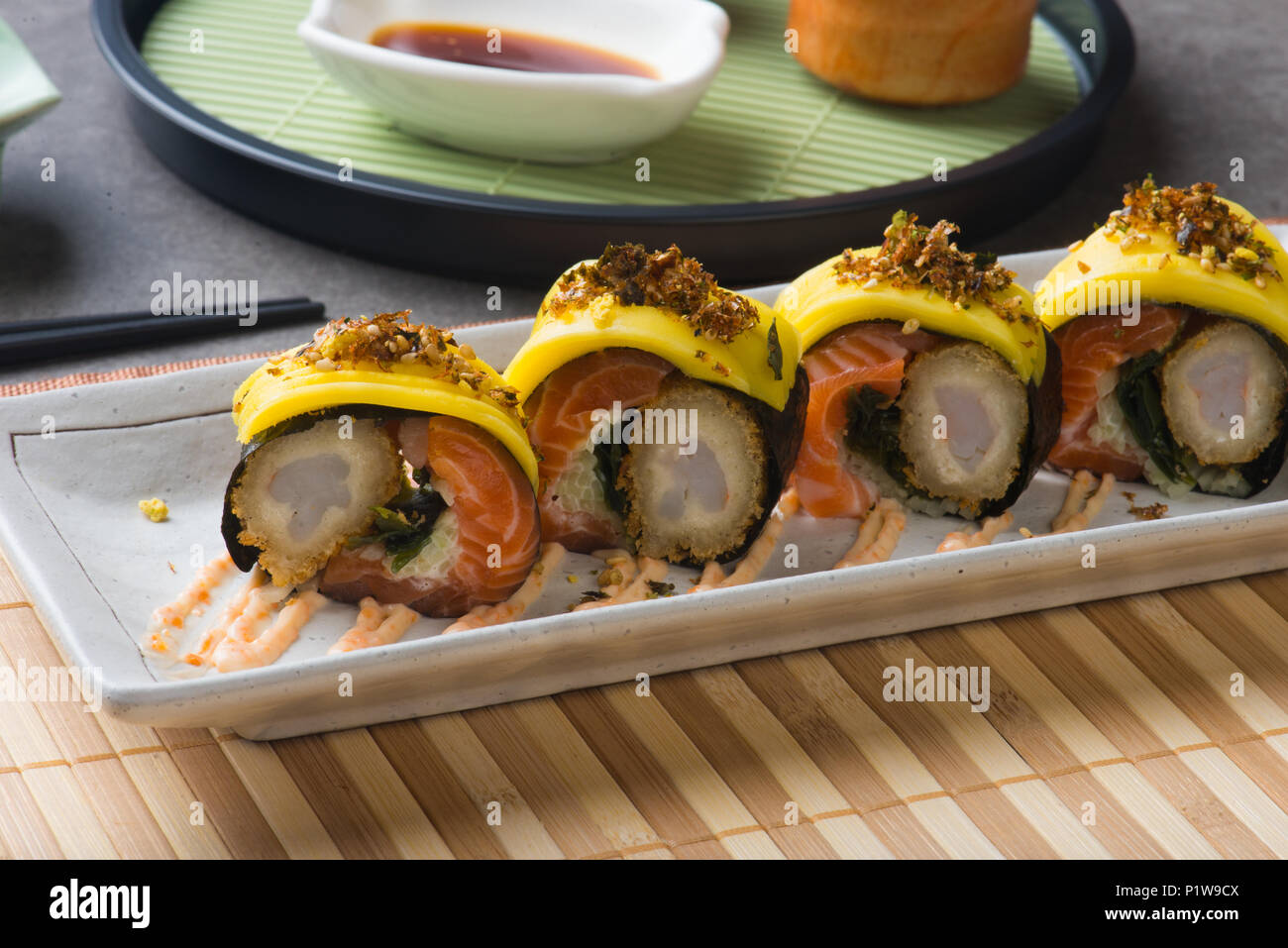 salmon mango roll sushi Stock Photo - Alamy