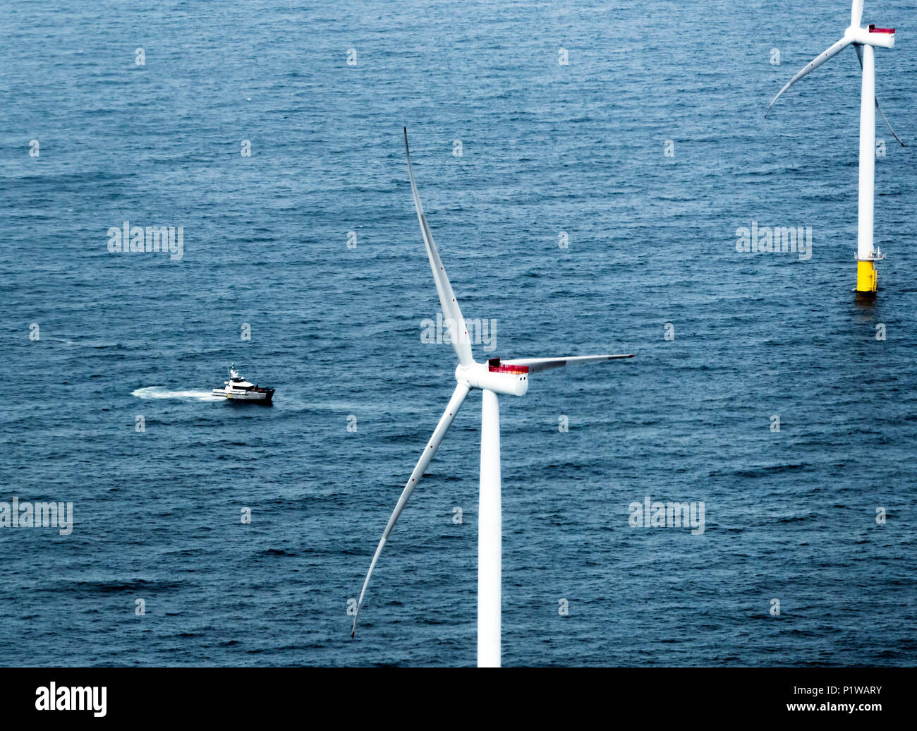 Norfolk race bank wind farm hi-res stock photography and images - Alamy