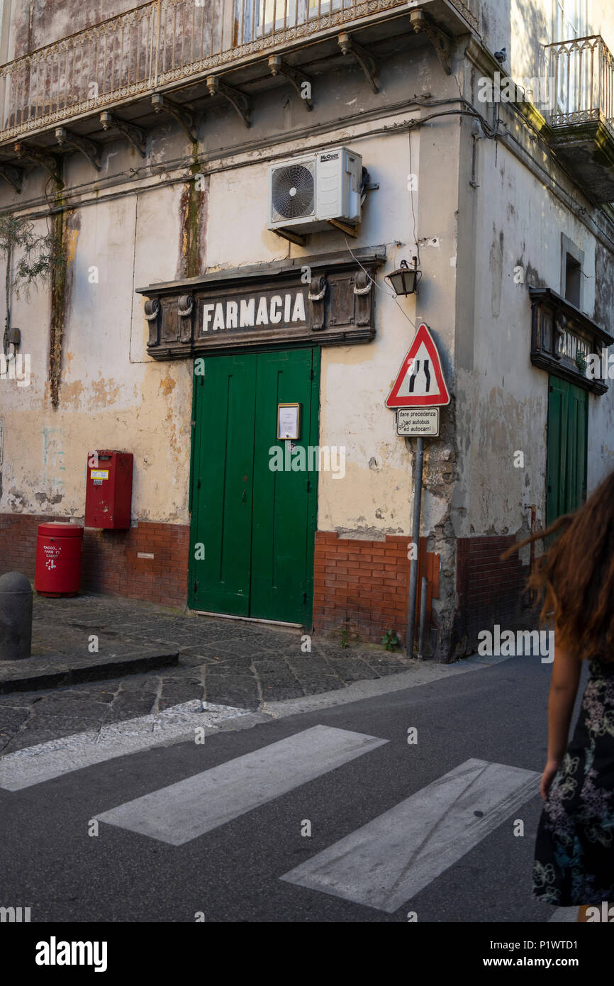 Pharmacy road sign hi-res stock photography and images - Alamy