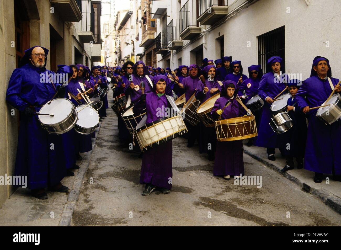 Calanda, Semana Santa / Holy week, procession "tamborada"; drummers ...