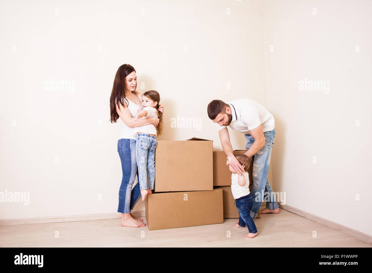 packing boxes in room Stock Photo - Alamy