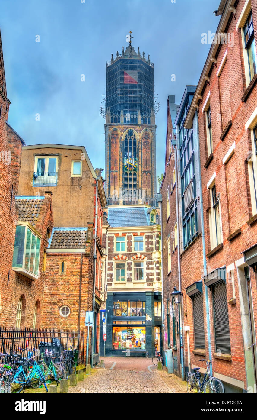 Dom style architecture hi-res stock photography and images - Alamy