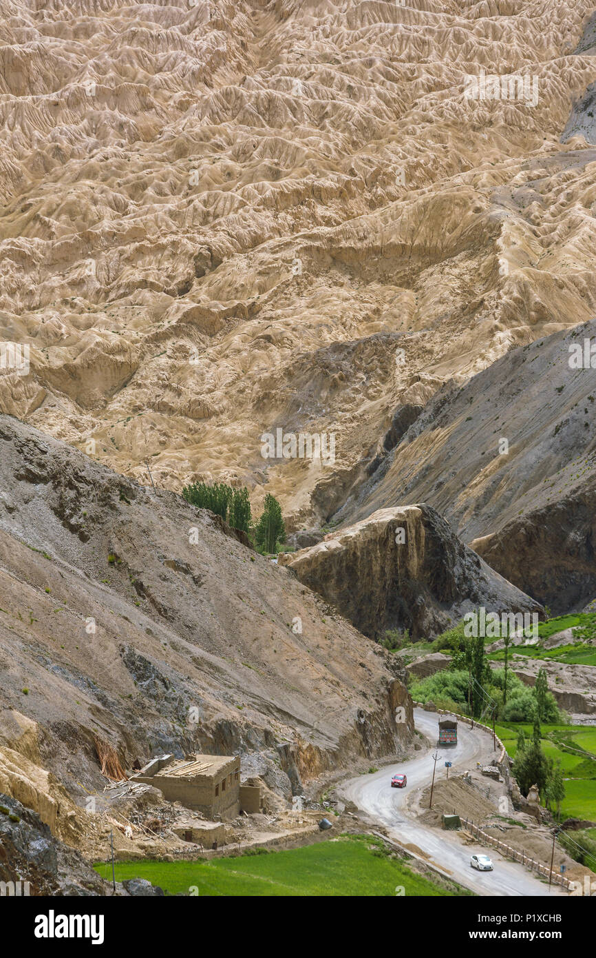 Moon land ladakh hi-res stock photography and images - Alamy