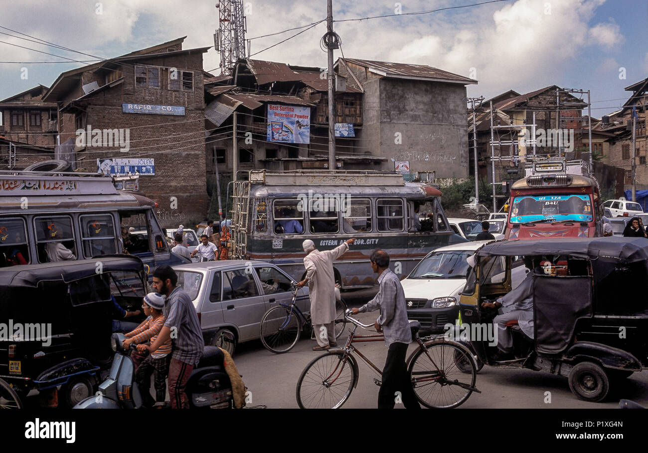 Srinagar, India, street scene Stock Photo - Alamy