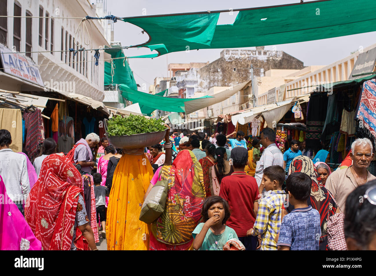 Busy street on a hot summer day in Pushkar, Rajasthan Stock Photo - Alamy