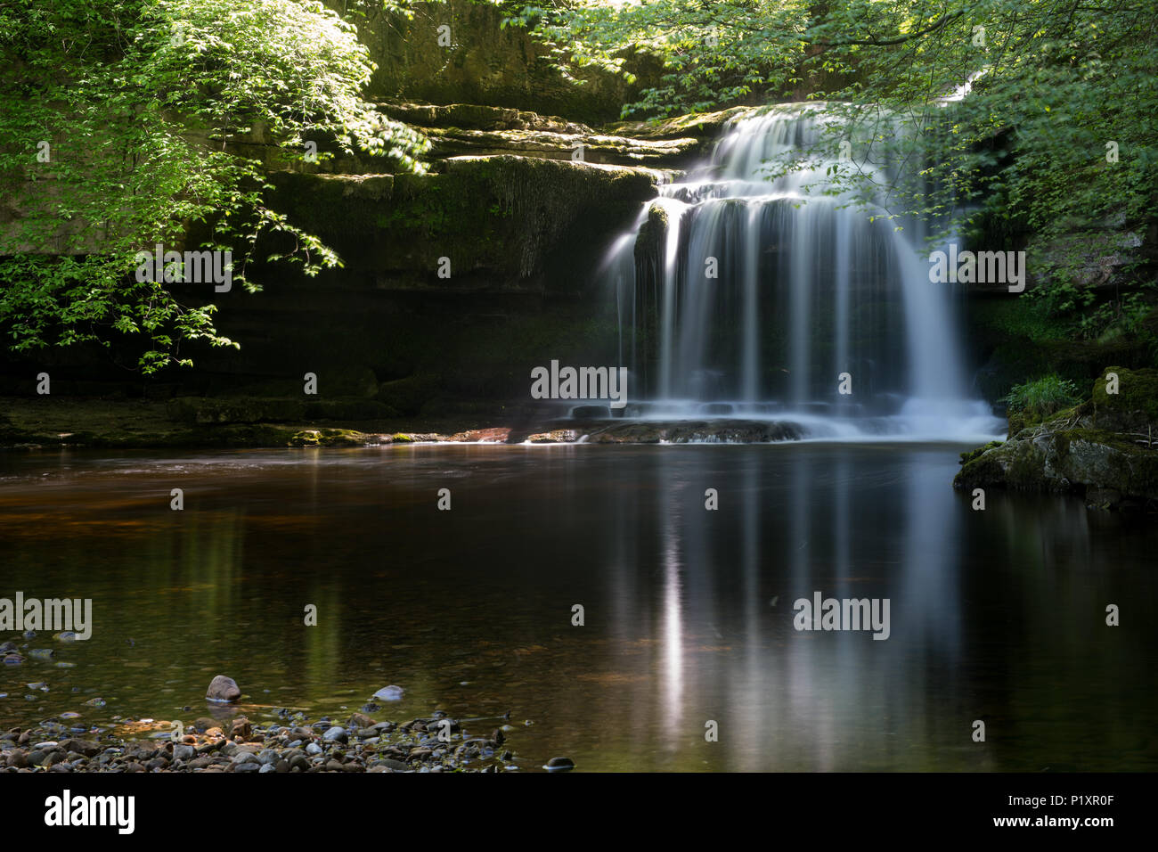 Cauldron Falls at West Burton in the Yorkshire Dales National Park, UK ...
