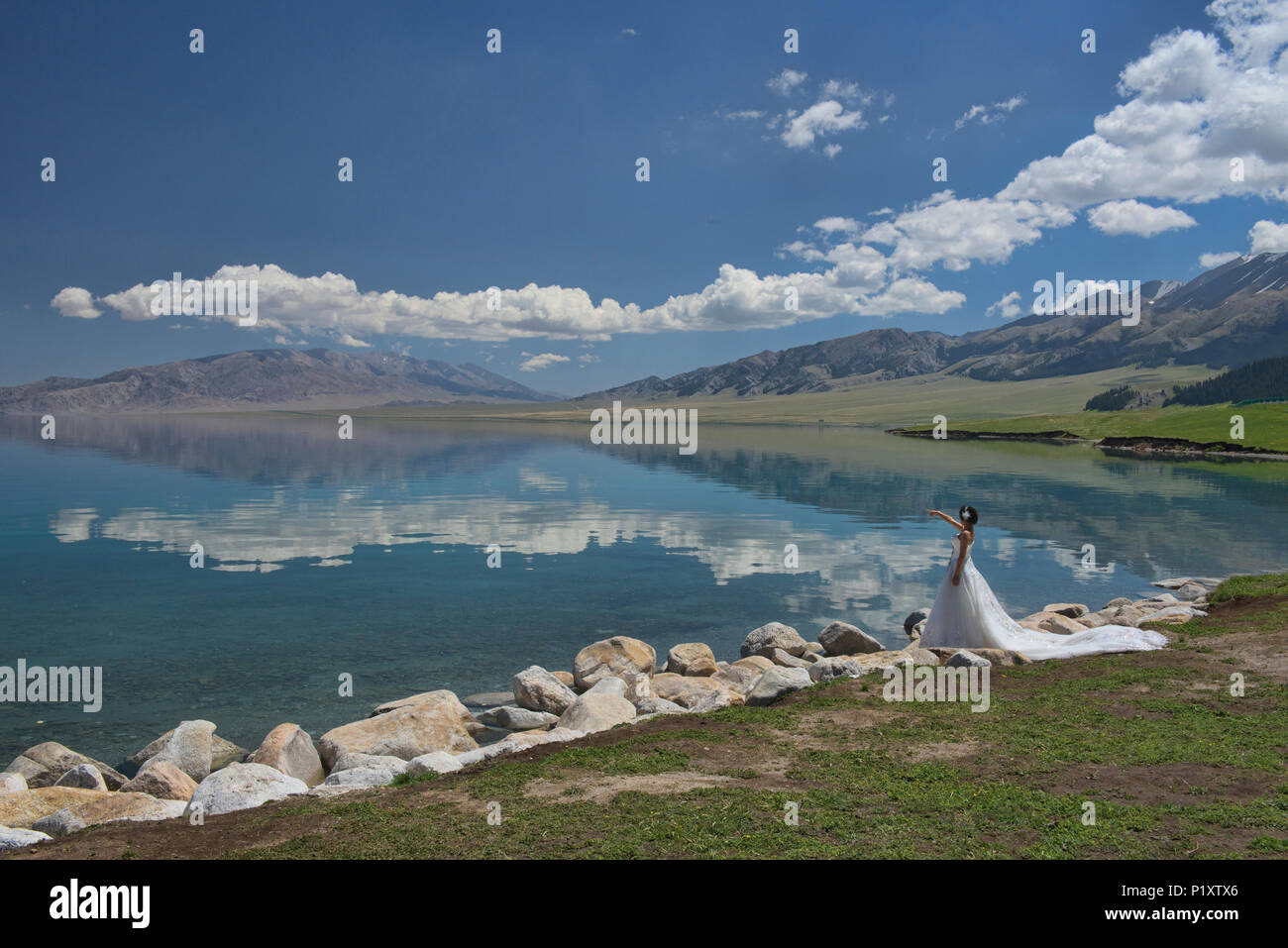 Xinjiang landscape hi-res stock photography and images - Alamy
