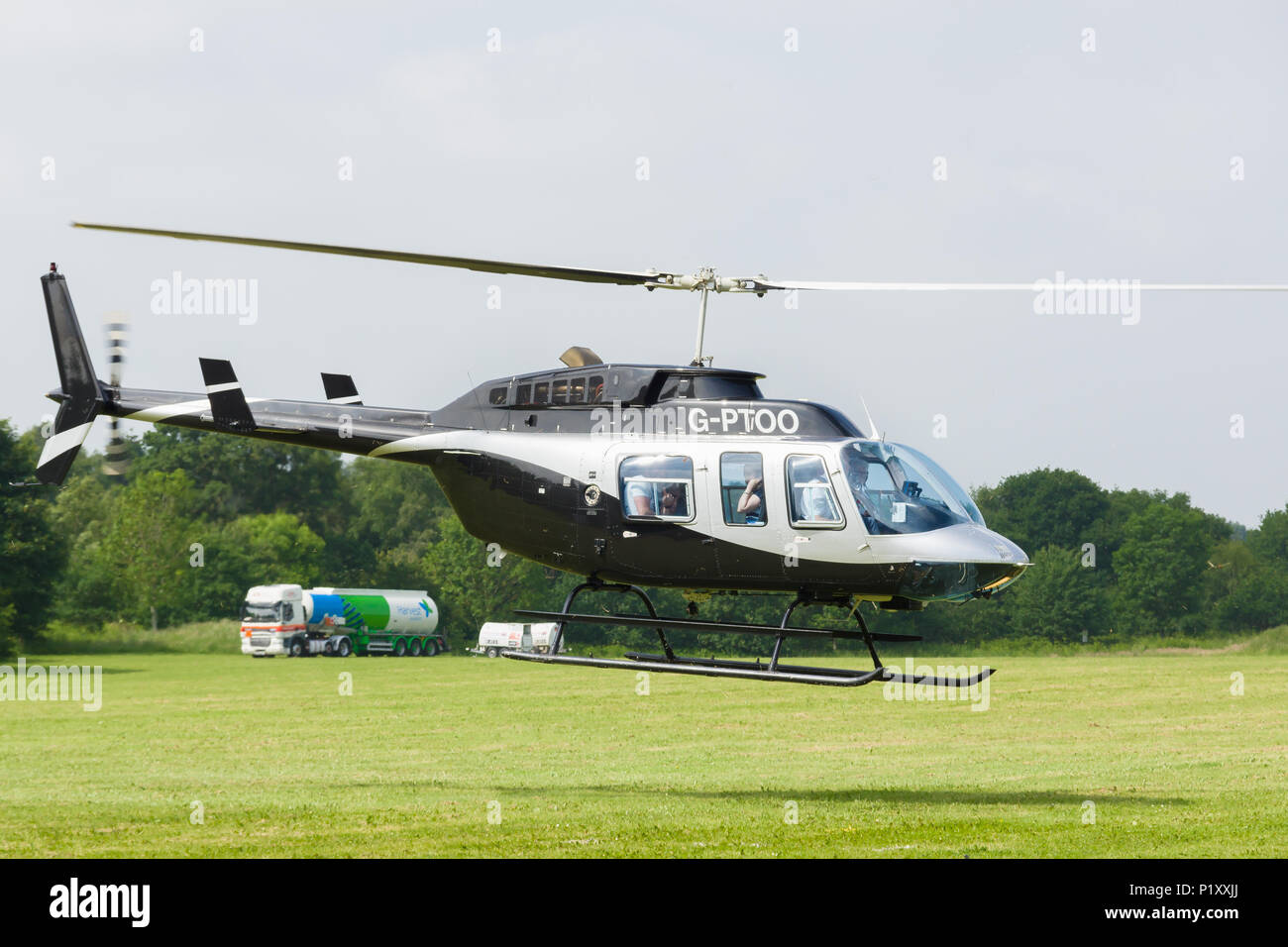 Bell 206l longranger hi-res stock photography and images - Alamy