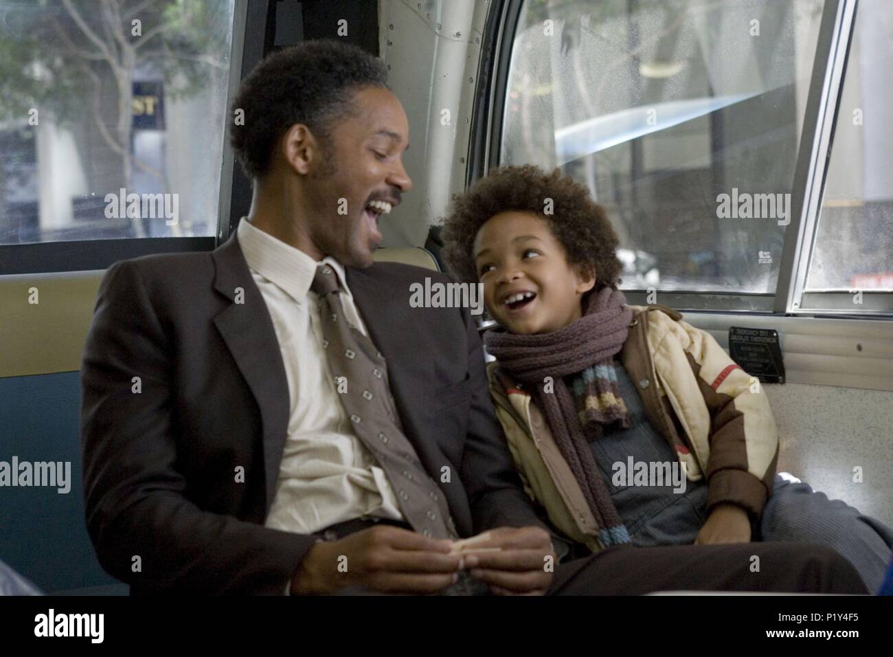 Original Film Title: THE PURSUIT OF HAPPYNESS. English Title: THE ...