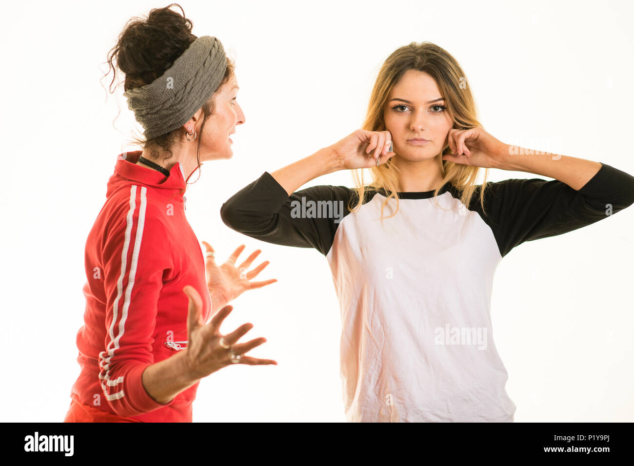 Teen girls arguing hi-res stock photography and images - Alamy