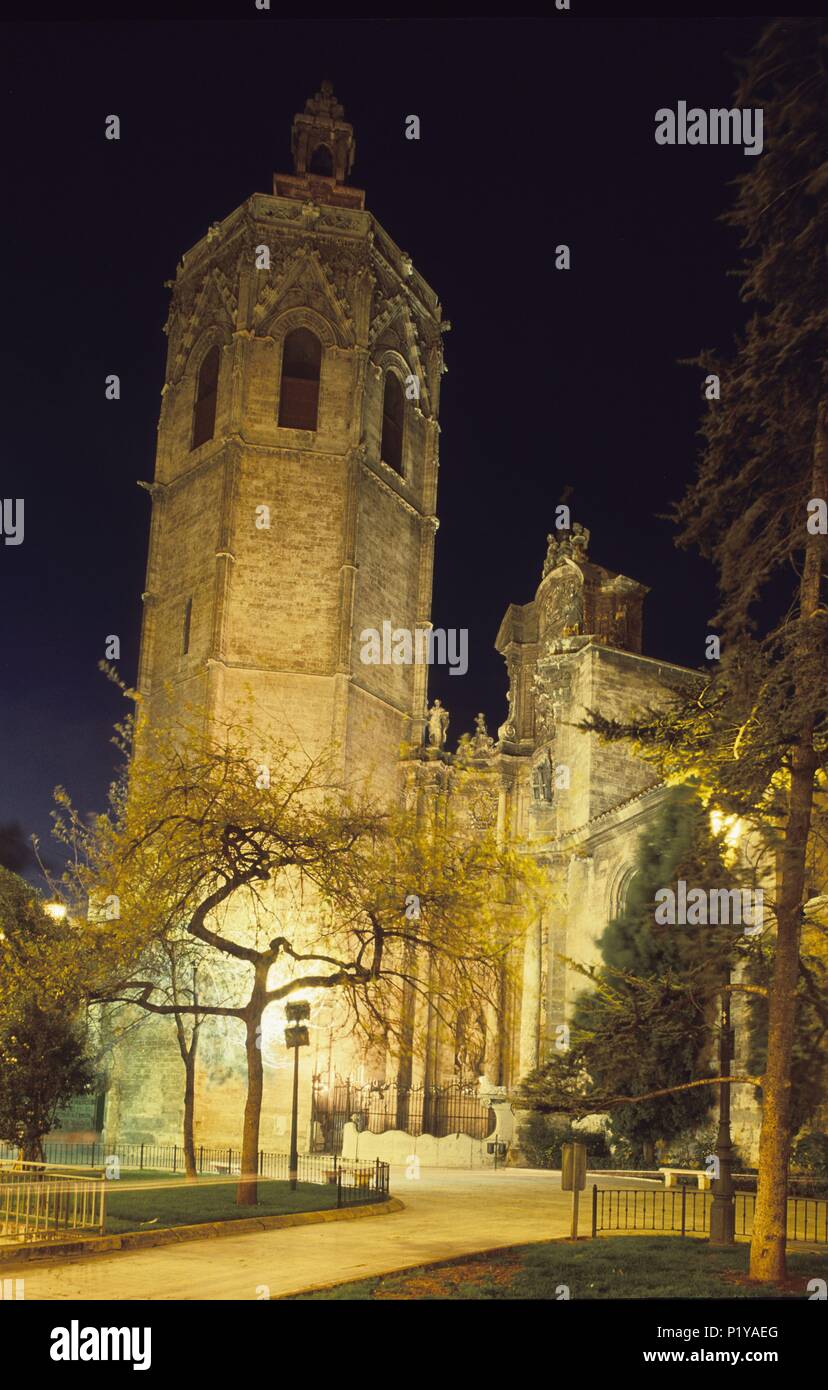 Gothic and baroque architecture hi-res stock photography and images - Alamy