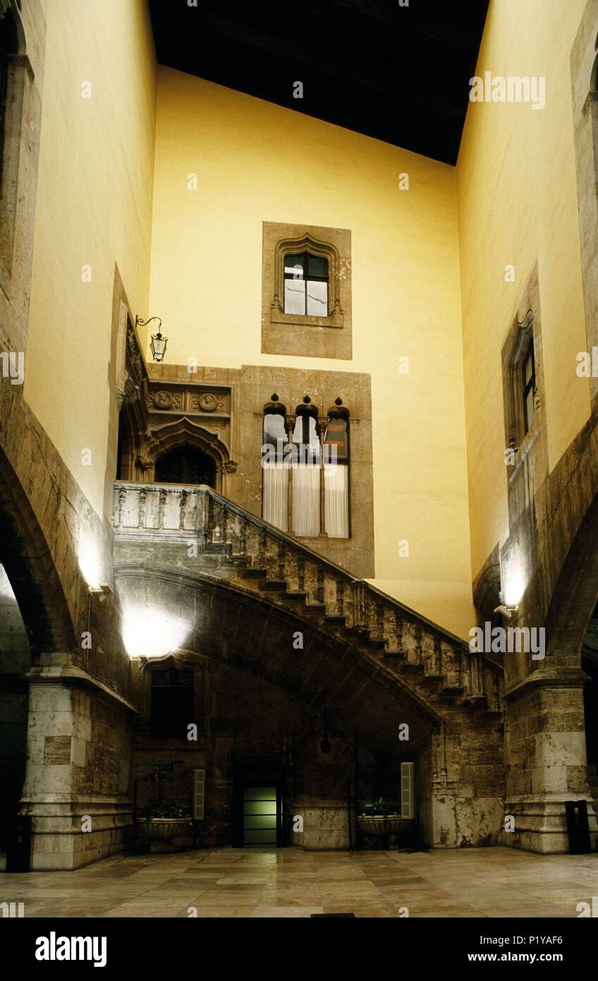 Palau de la/ Generalitat palace interior; gothic court Stock Photo - Alamy