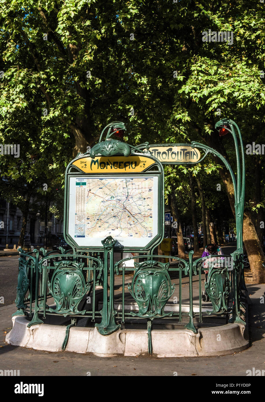 Station monceau hi-res stock photography and images - Alamy