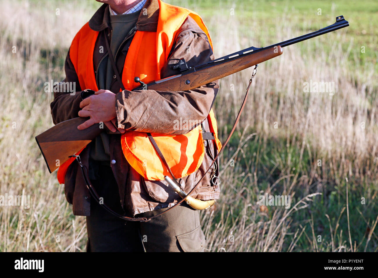 Rifle and hands hi-res stock photography and images - Alamy