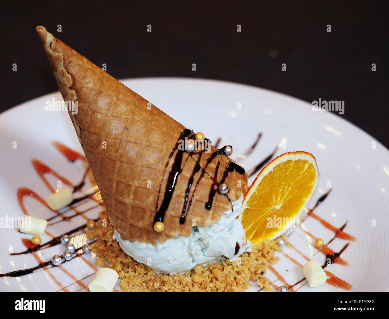 Ice cream in a horn hi-res stock photography and images - Alamy