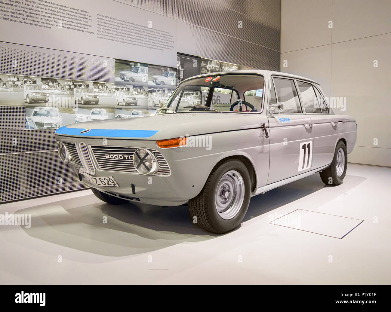 Schnitzer museum hi-res stock photography and images - Alamy