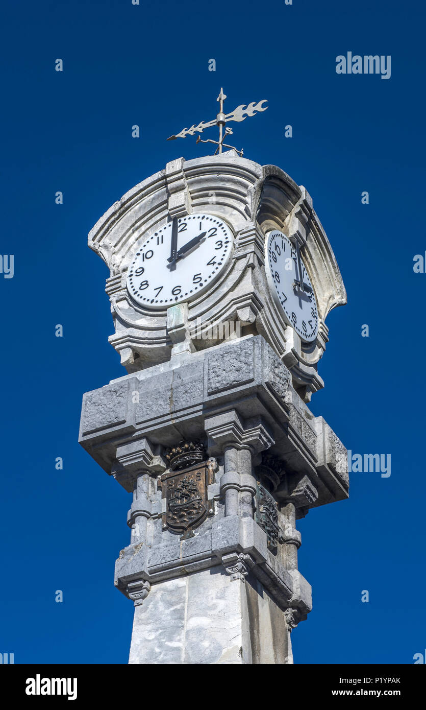 Country clock hi-res stock photography and images - Alamy