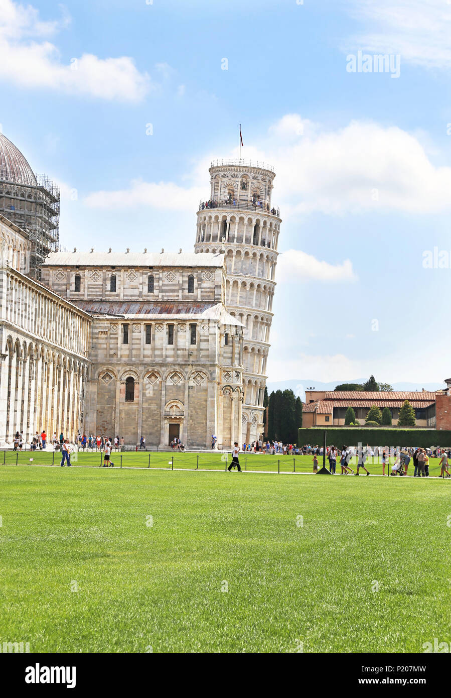 the leaning tower of Pisa Italy - famous italian landmarks Stock Photo ...