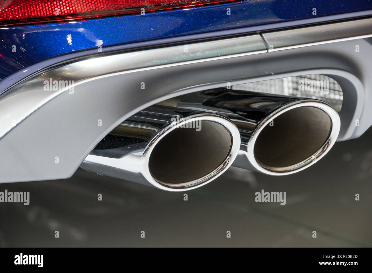 Exhaust pipes hi-res stock photography and images - Alamy
