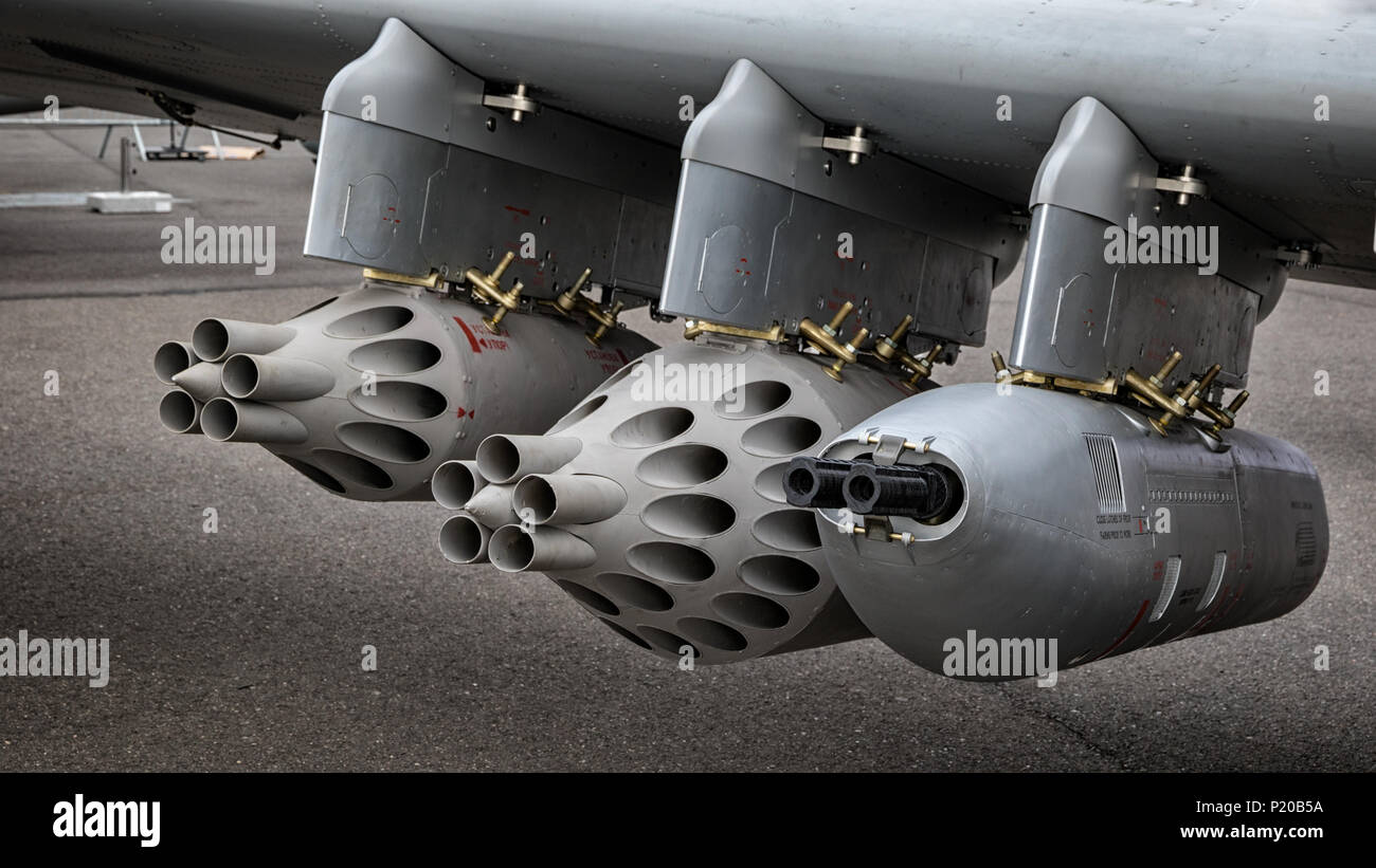 Missile pod hi-res stock photography and images - Alamy