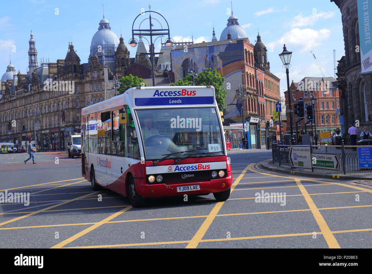 Access bus hi-res stock photography and images - Alamy