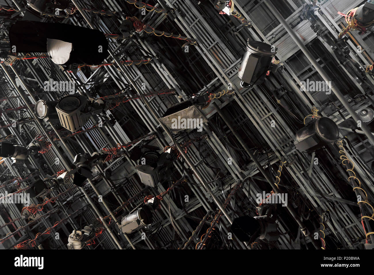 Studio lighting on set hi-res stock photography and images - Alamy