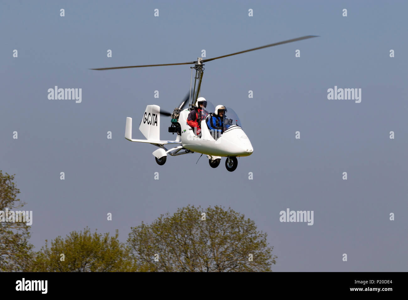Tandem autogyro hi-res stock photography and images - Alamy