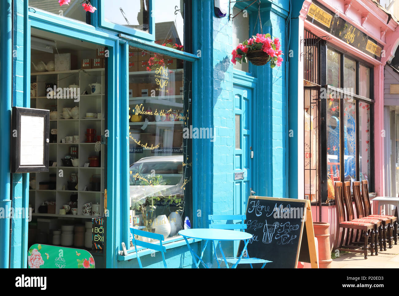 Lark lane hi-res stock photography and images - Alamy