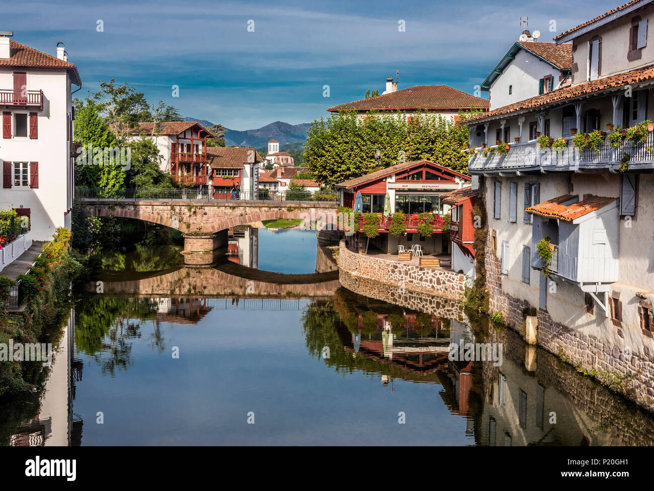 France, Basque Country, houses on the edge of the Nive river in Saint ...