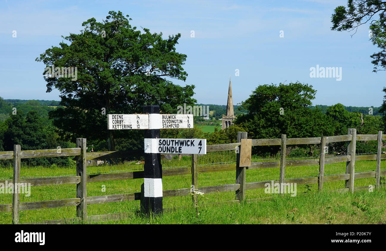 Northamptonshire sign village hi-res stock photography and images - Alamy