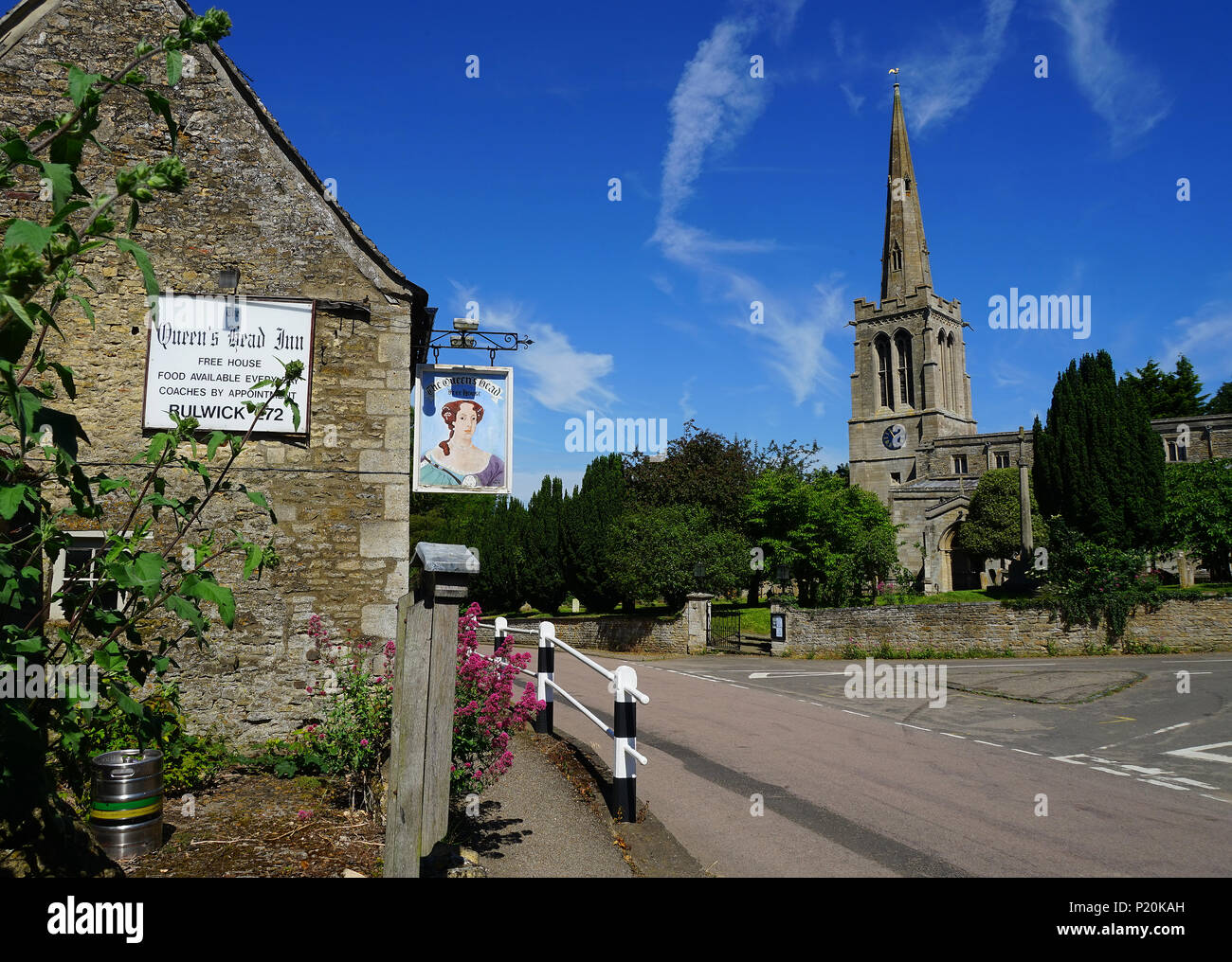 The Queen's Head Inn at Bulwick Stock Photo - Alamy