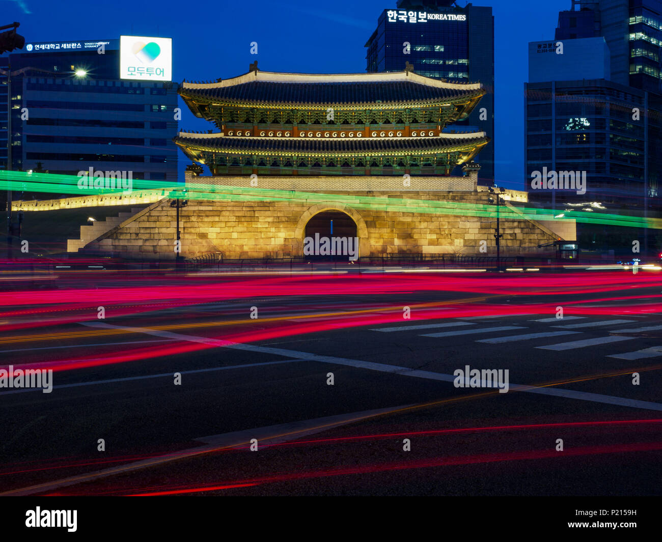 Seoul, Gyeonggi, South Korea. 13th June, 2018. Evening traffic goes ...