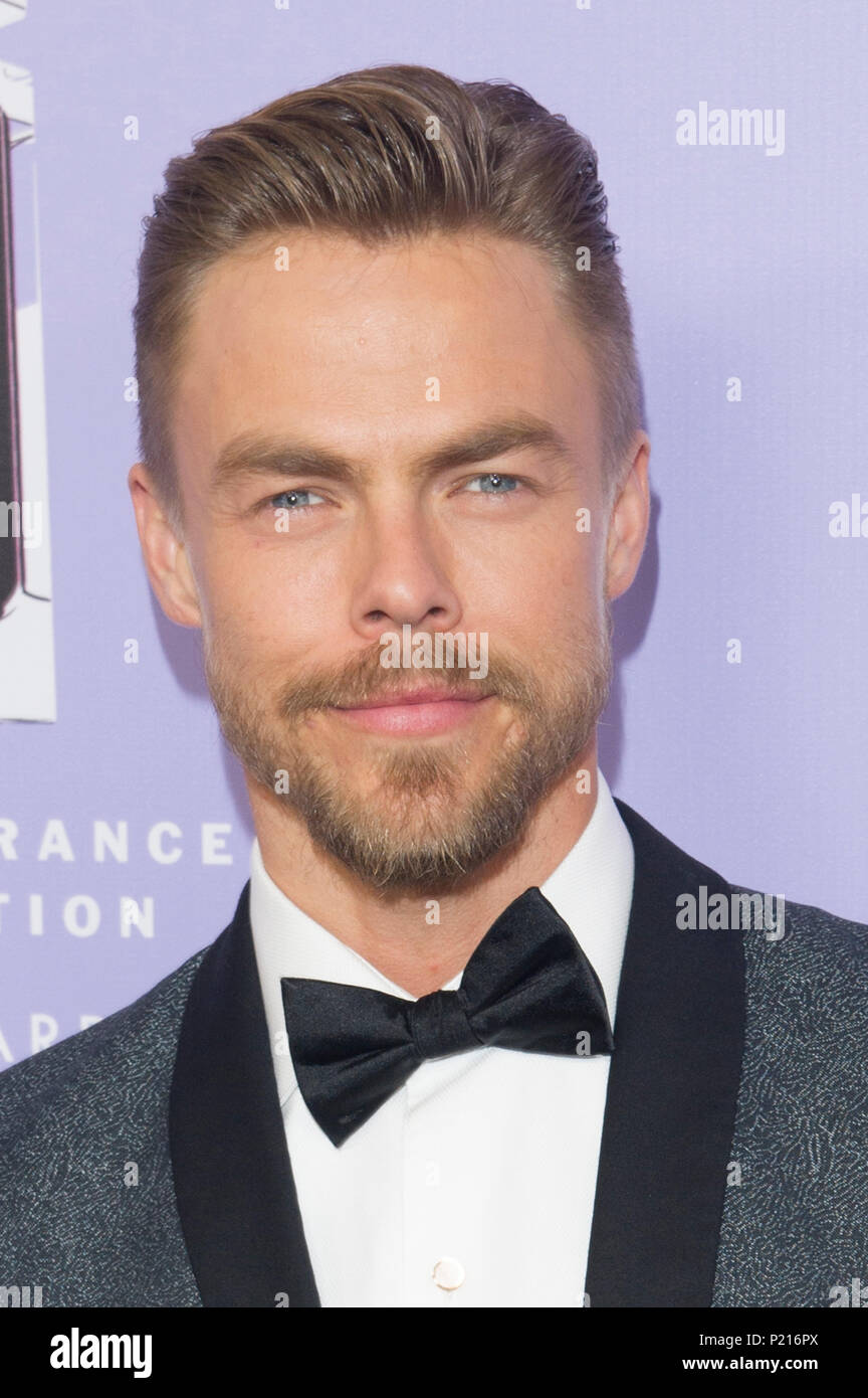 NEW YORK, NY - JUNE 12: Dancer & Actor Derek Hough attends 2018 ...