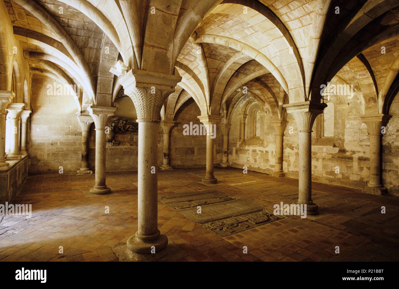 Romanesque chapter hi-res stock photography and images - Alamy