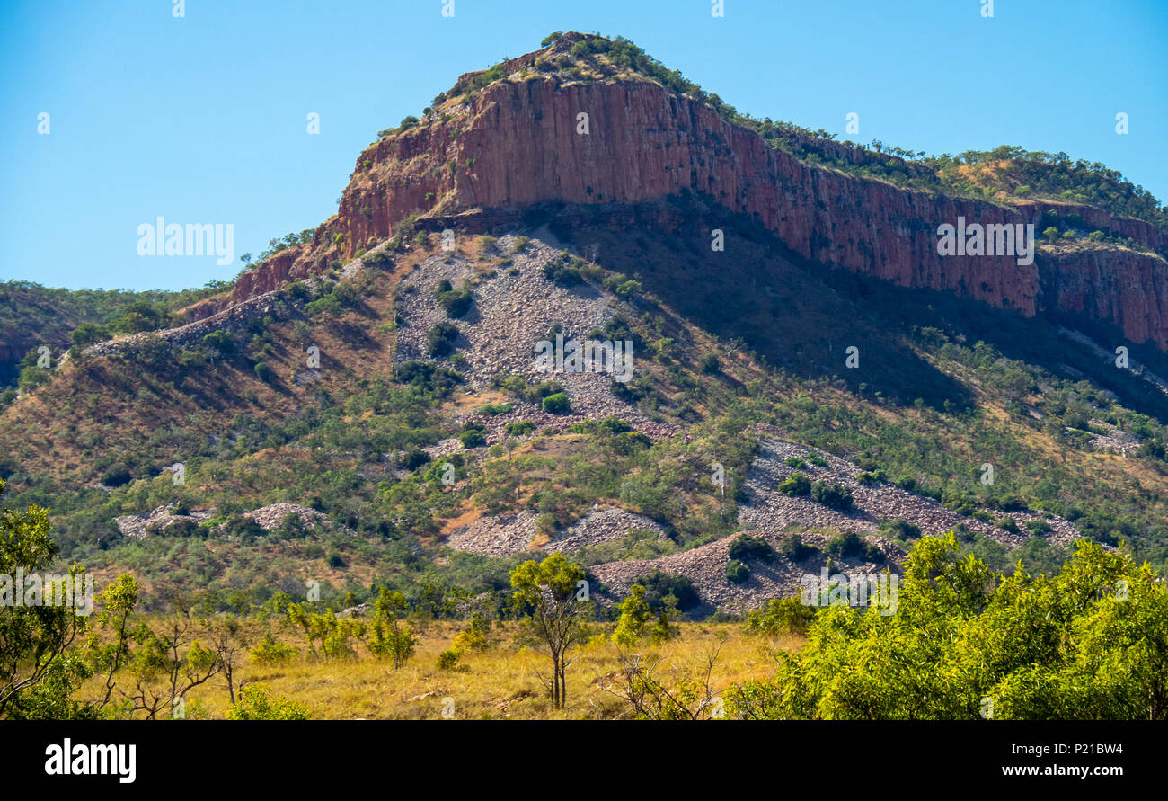 Cliff and escarpment of the Durack Mountain Range seen from Gibb River ...