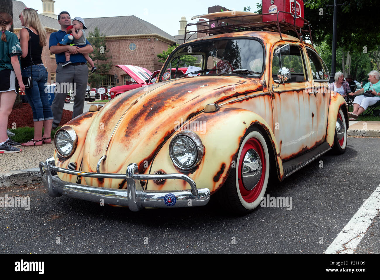 Rusty volkswagen beetle hi-res stock photography and images - Alamy