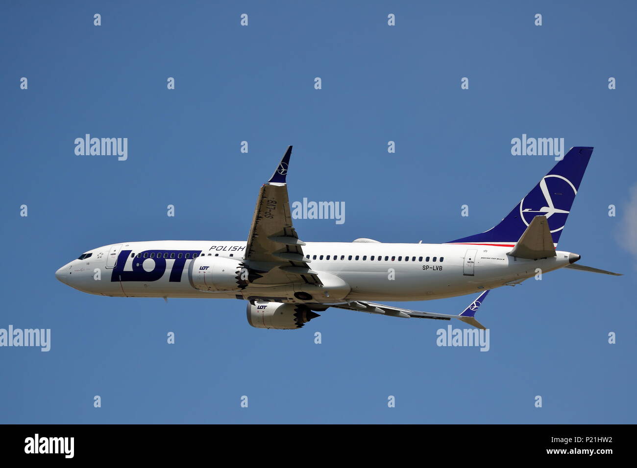 Lot boeing 737 hi-res stock photography and images - Alamy