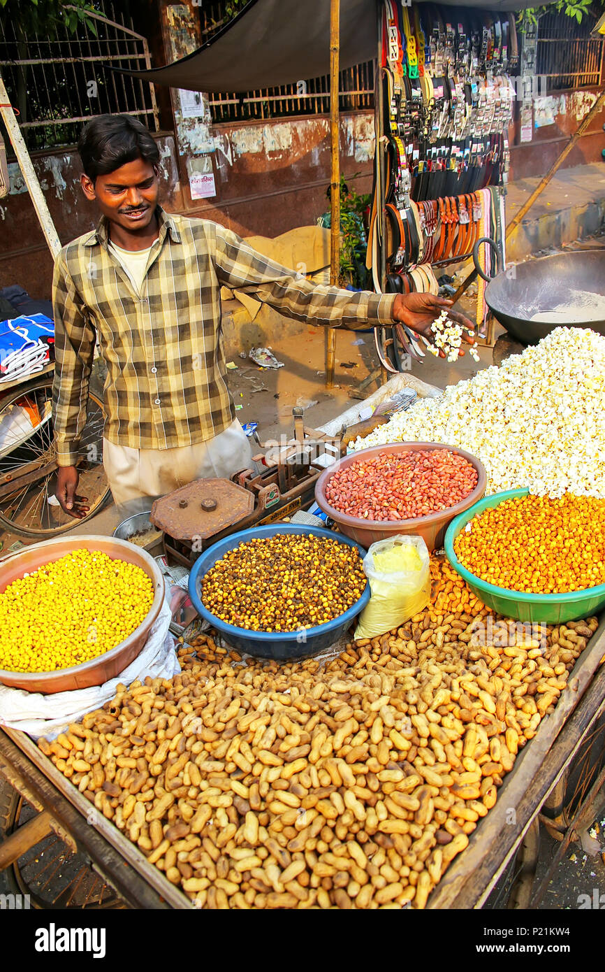 Popcorn popping stove hi-res stock photography and images - Alamy