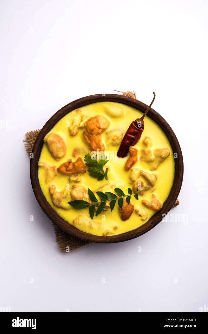 Kadhi pakora hi-res stock photography and images - Alamy