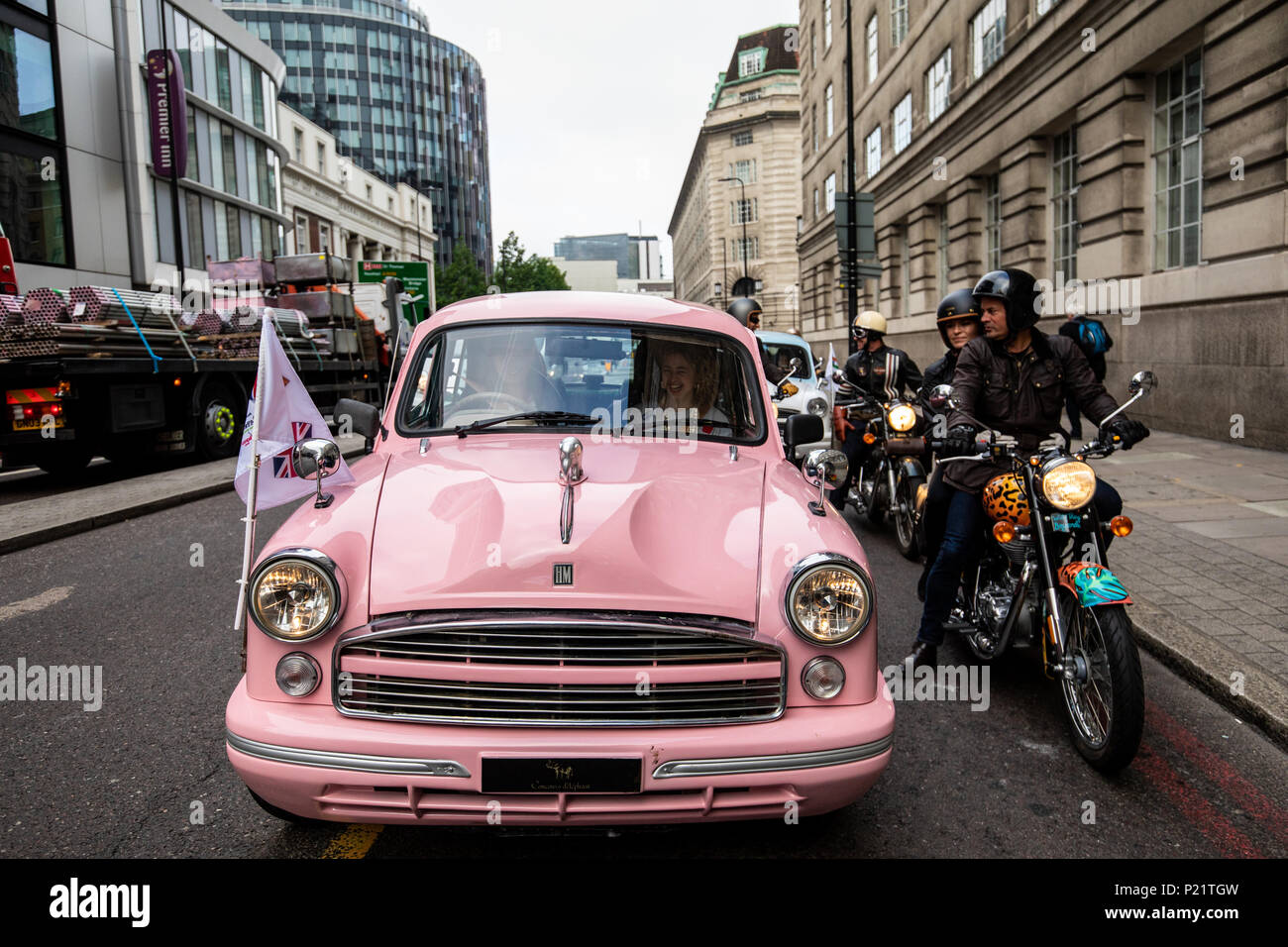 Customised fleet royal enfield bikes hi-res stock photography and ...